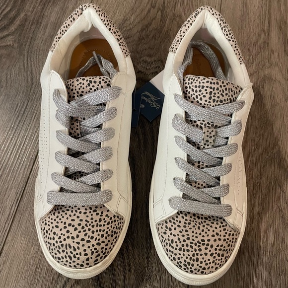 Universal Thread | Shoes | Universal Thread Sneakers Brand New | Poshmark